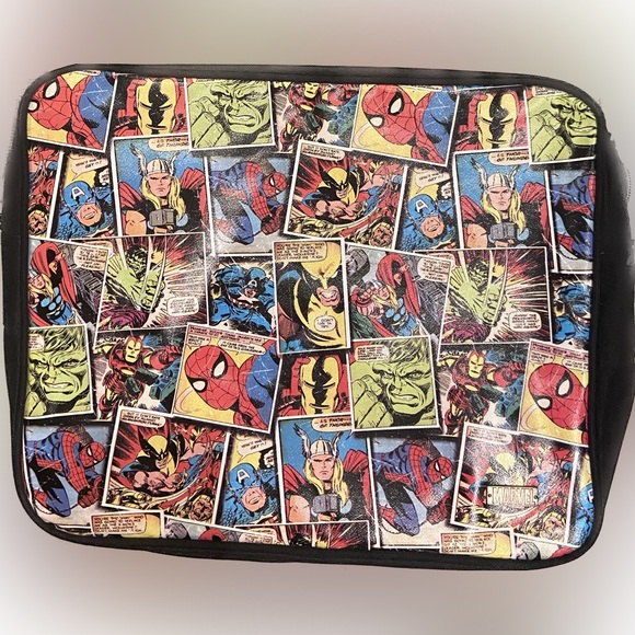 Marvel | Accessories | The Marvel Comic Mania Messenger Bag 3x11x3 ...